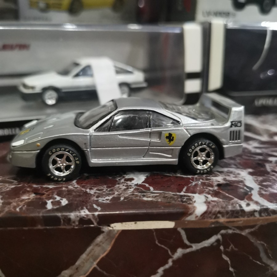 Matchbox Ferrari F40 Premiere Super Cars Collection Silver Rubber Tires ...