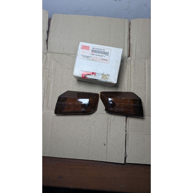 Yamaha Alpha front turn signal mica | Shopee Philippines