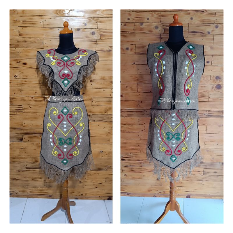 Recycled costumes / jute sack costumes / dayak traditional costumes ...
