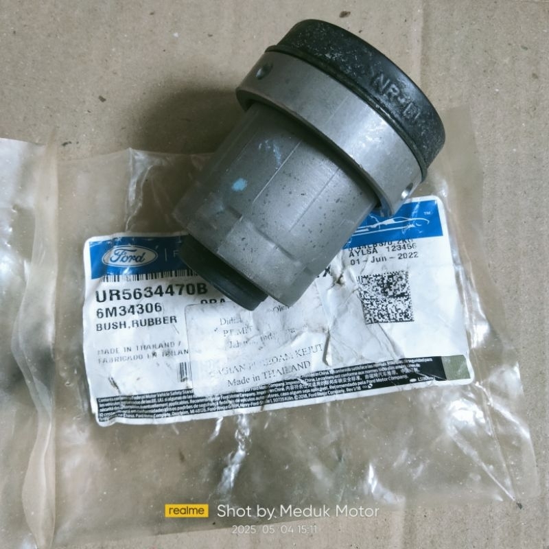 Original Ford Everest Ford Ranger TDCi Wing Bushing or Upper Arm ...