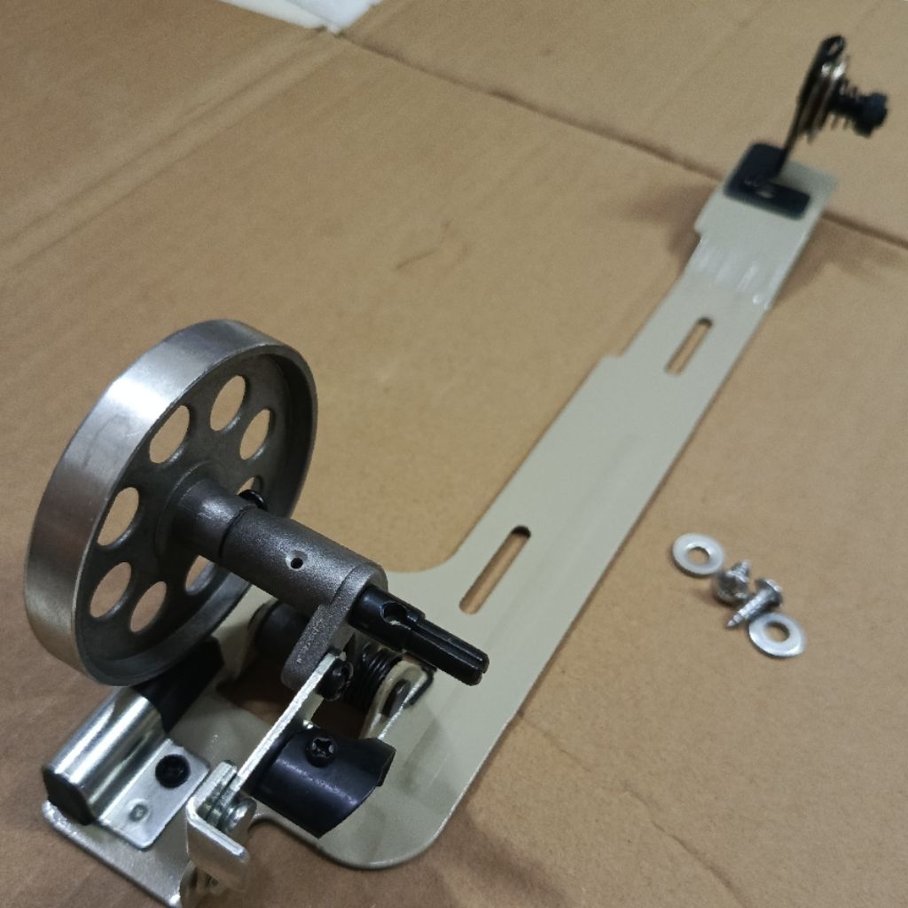 MESIN Small wheel bobbin winder JUKI BROTHER TYPICAL sewing machine ...
