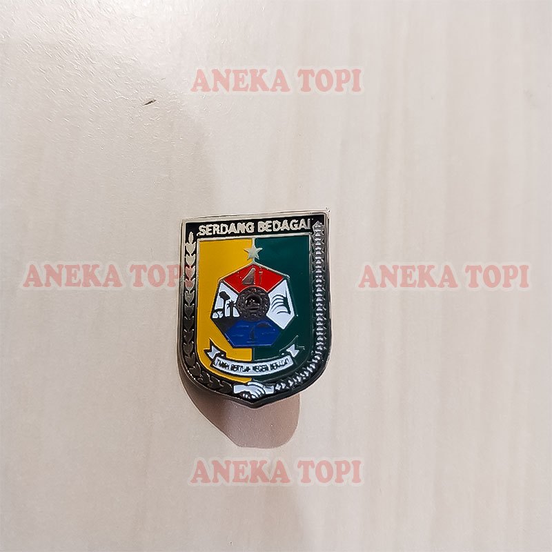 Color Bedagai Serdang Pin Metal Material Regional Brooch Pin - Various ...