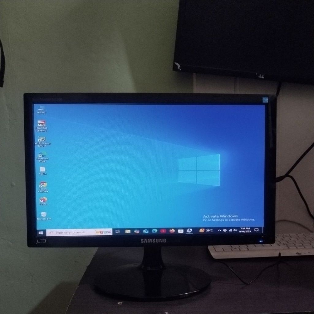 SAMSUNG 19INCH WIDESCREEN LED MONITOR COMPLETE WITH CABLE | Shopee ...