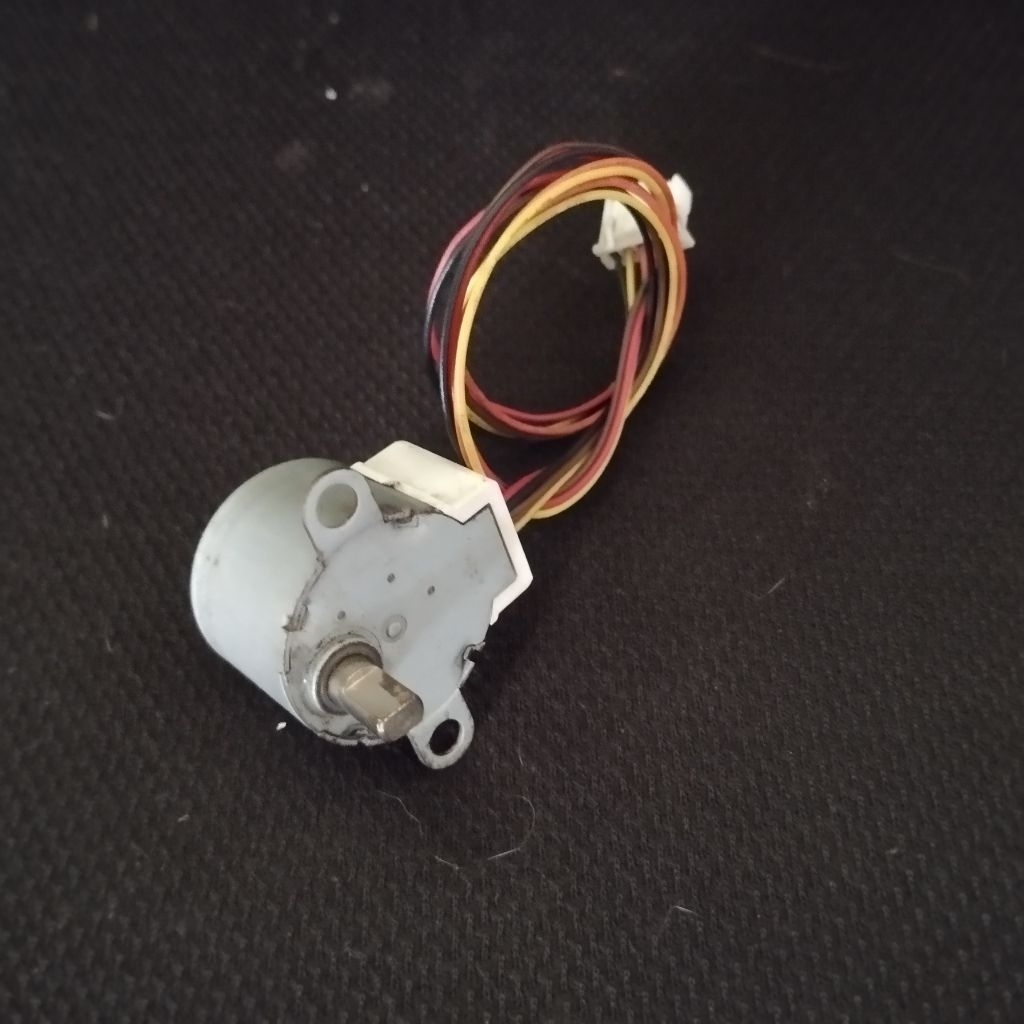 Original Sharp r32 type bey AC swing motor | Shopee Philippines