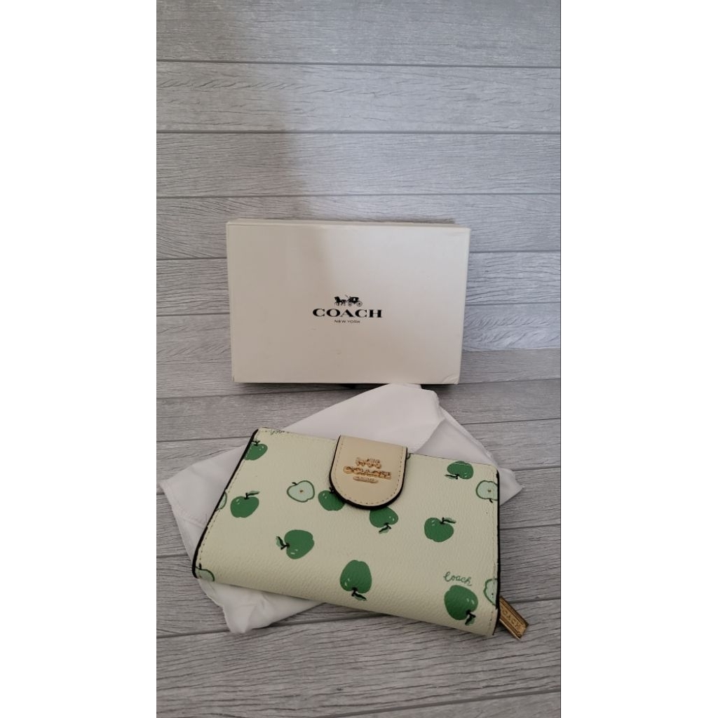 PRELOVED WOMEN'S FOLDING WALLET | Shopee Philippines