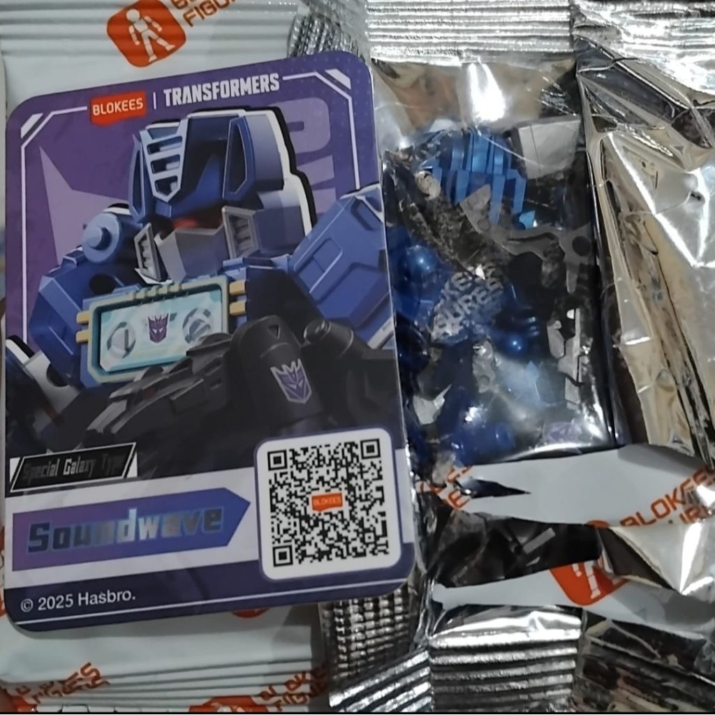 Soundwave 'Special Galaxy Type' Transformers Defender Version 03Blokees ...