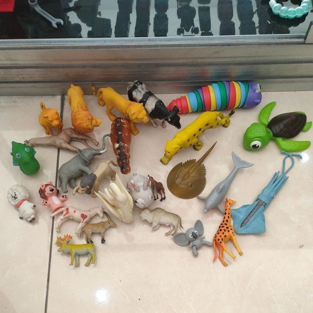Used toys preloved animal/s for 5000 | Shopee Philippines