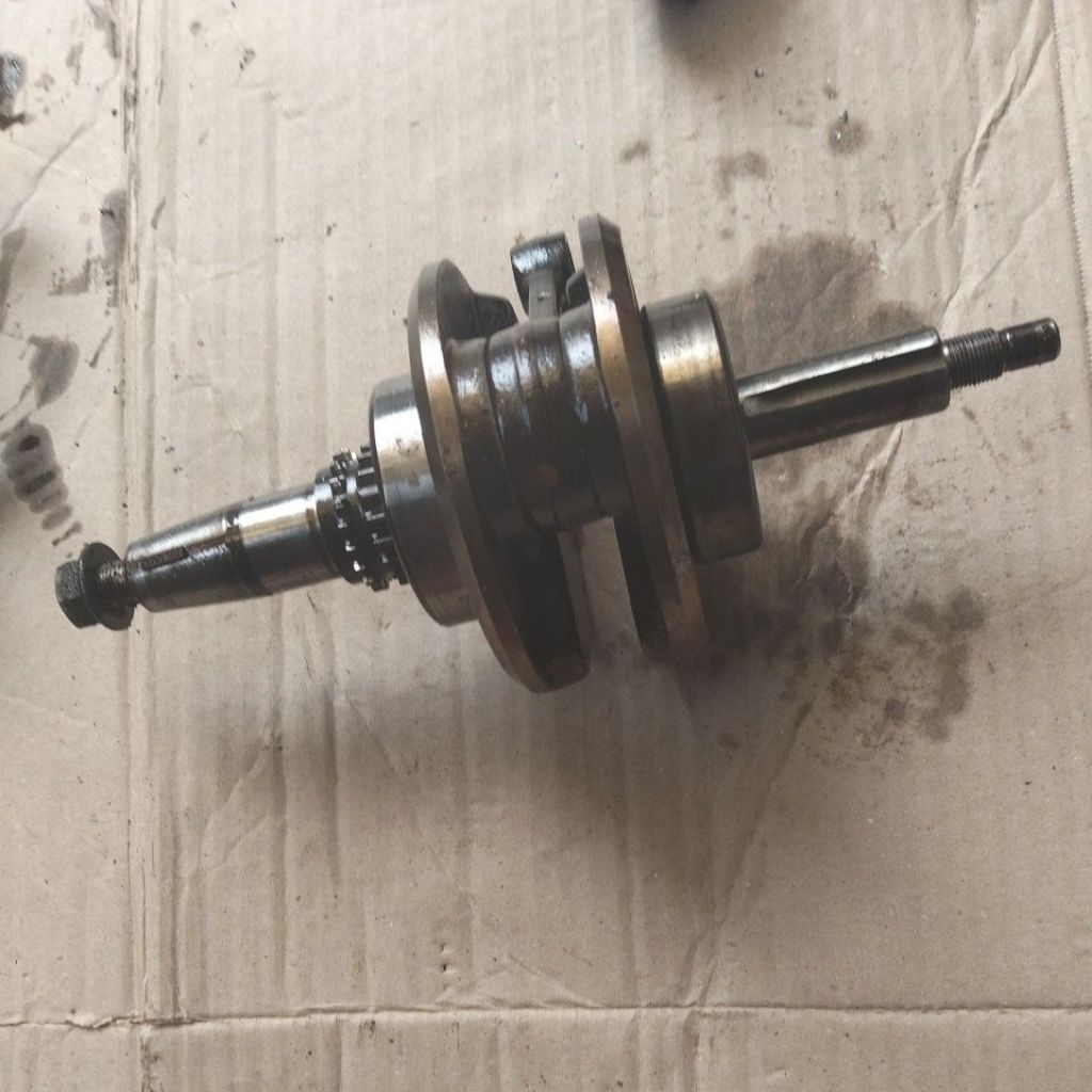 Yamaha piksen 3 c1 motorcycle crankshaft removed from motorbike ...
