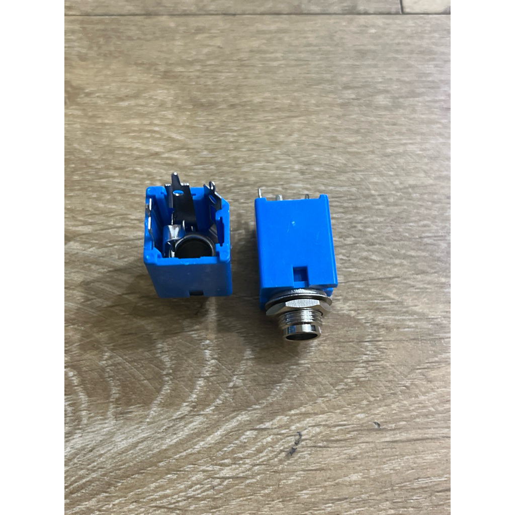 Akai Mono Socket Mono PVC Mic Socket Copper Legbiru | Shopee Philippines