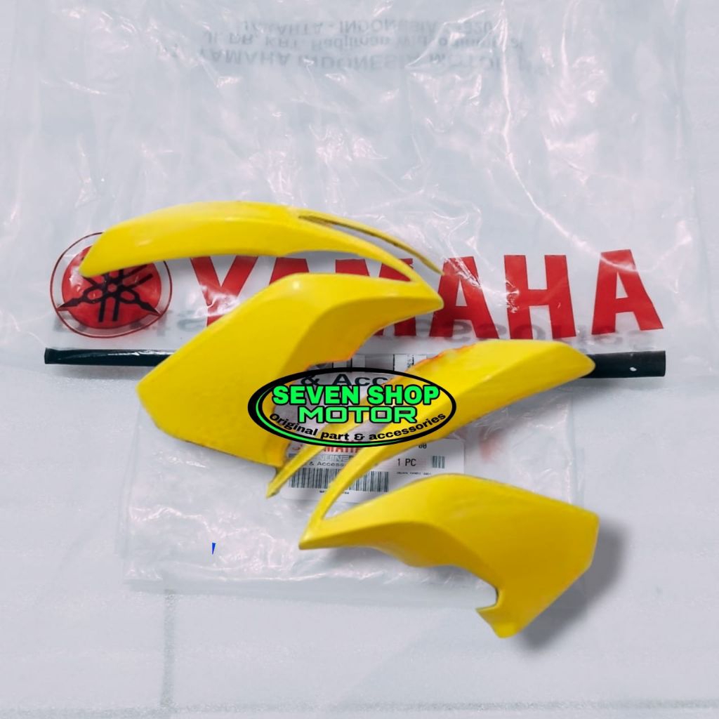 BODY COWLING FRONT WING PAIR RIGHT Kiri AEROX 155 (B65) YELLOW ORIGINAL ...