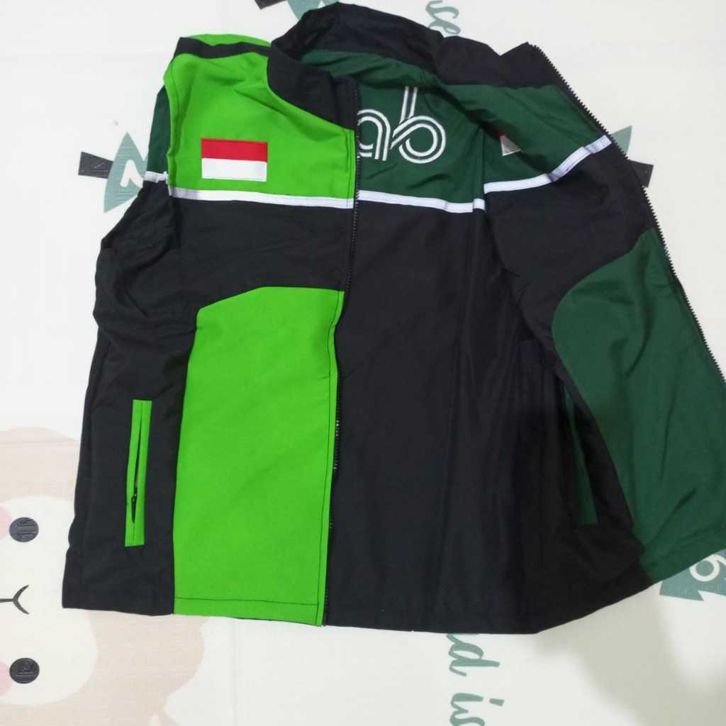 GOJEK X GRAB VEST, WATERPROOF REVERSIBLE VEST, EMBROIDERED LOGO, ALL ...