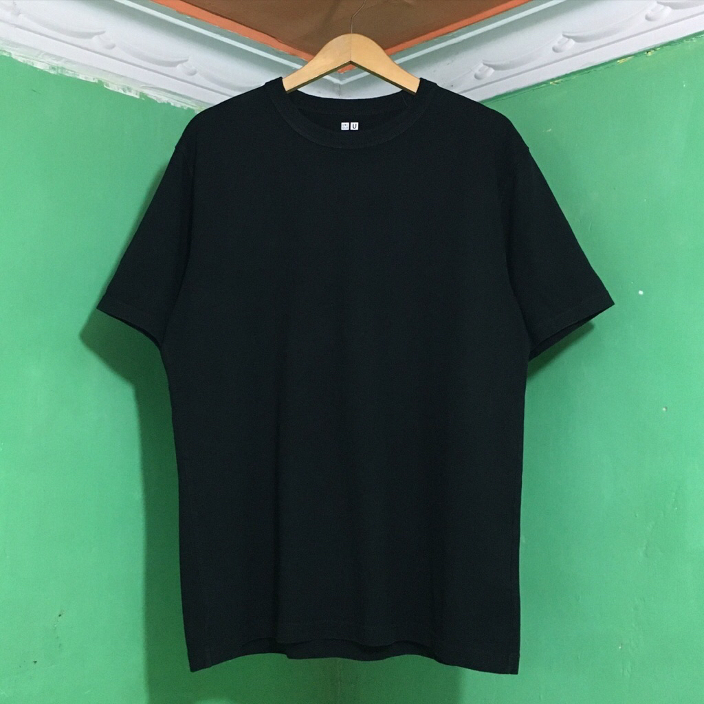 Uniqlo U Basic Black Tee | Shopee Philippines