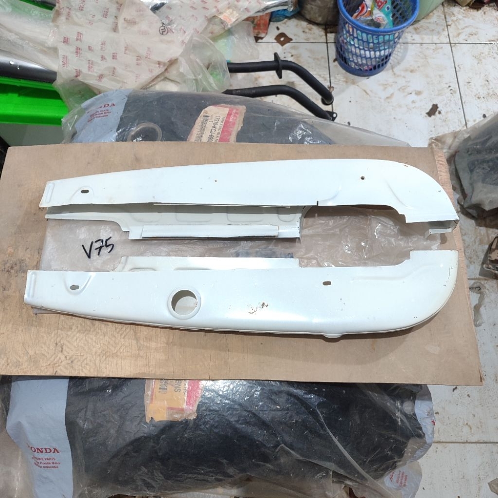 Yamaha V75 V-75 V80 V-80 nos chain cover | Shopee Philippines