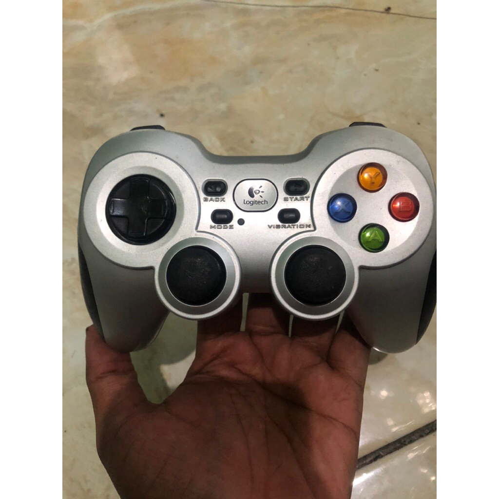 Logitech F710 Gamepad | Shopee Philippines