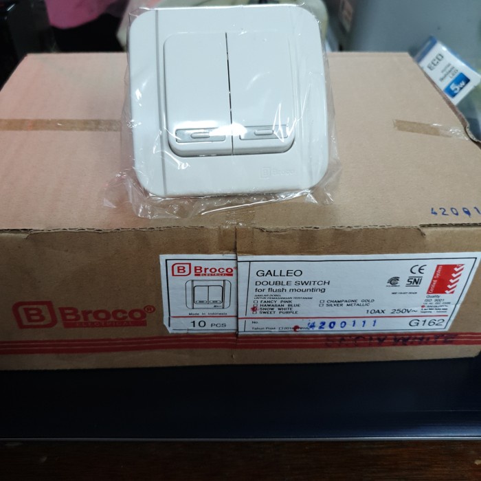 White Galleo G162 Snow White Double Series Switch - BROCO 1 box ...
