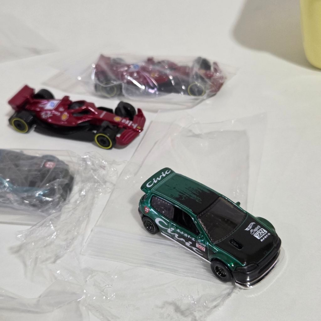 Honda Civic - Mclaren F1 - Formula One Ferrari - F40 - Loose Hot Wheels ...