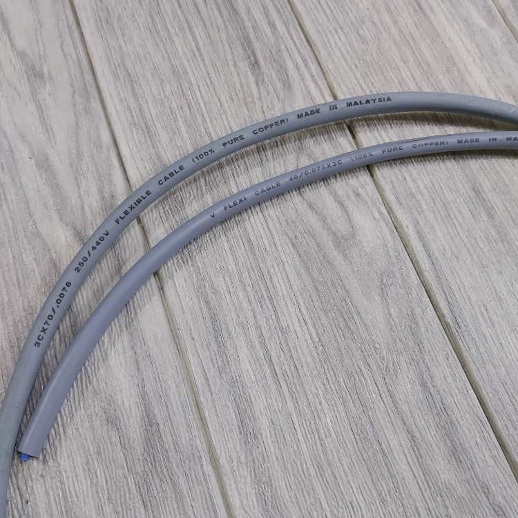 1 Rolls 3 CORE WIRE PVC FLEXIBLE 3 CORD 40/70 (100% PURE COPPER) WAYAR ...