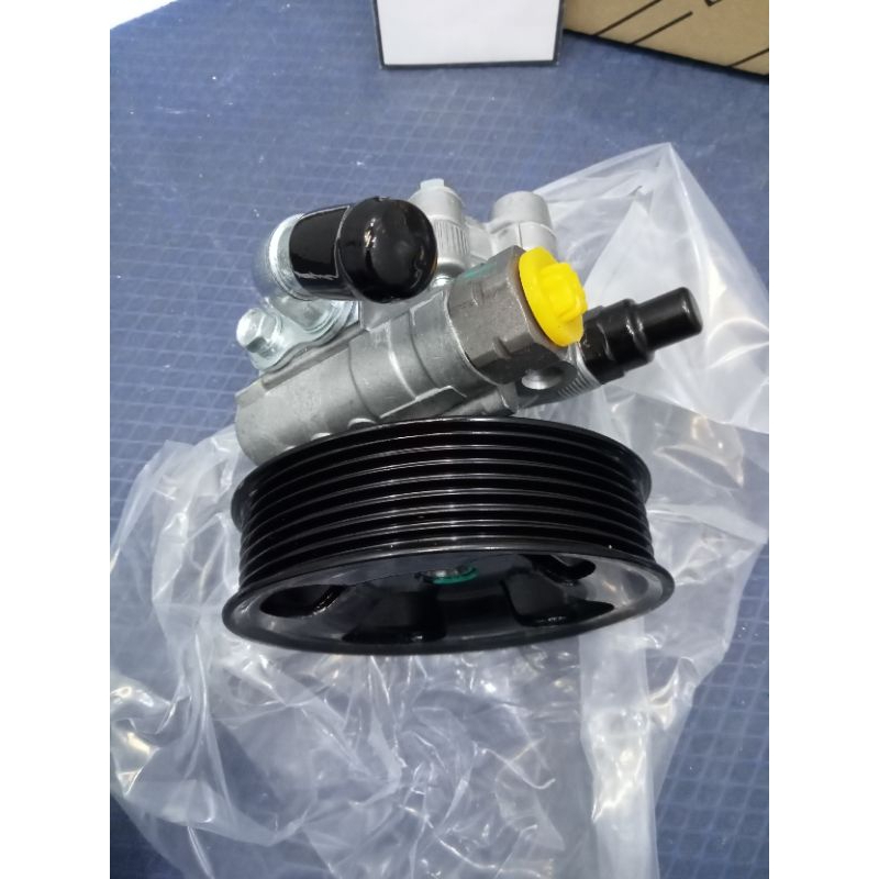 Toyota Estima Acr30 Harrier Acu30 Acu10 Ipsum Acm21 Power steering pump ...