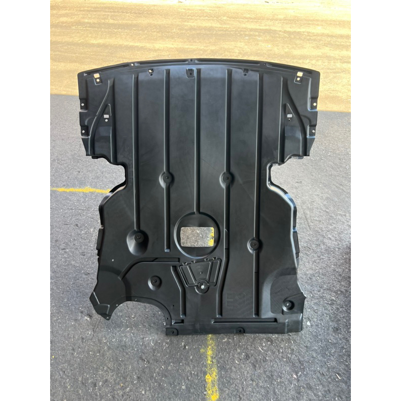 BMW E90 3SERIES ENGINE UNDER COVER | Shopee Philippines