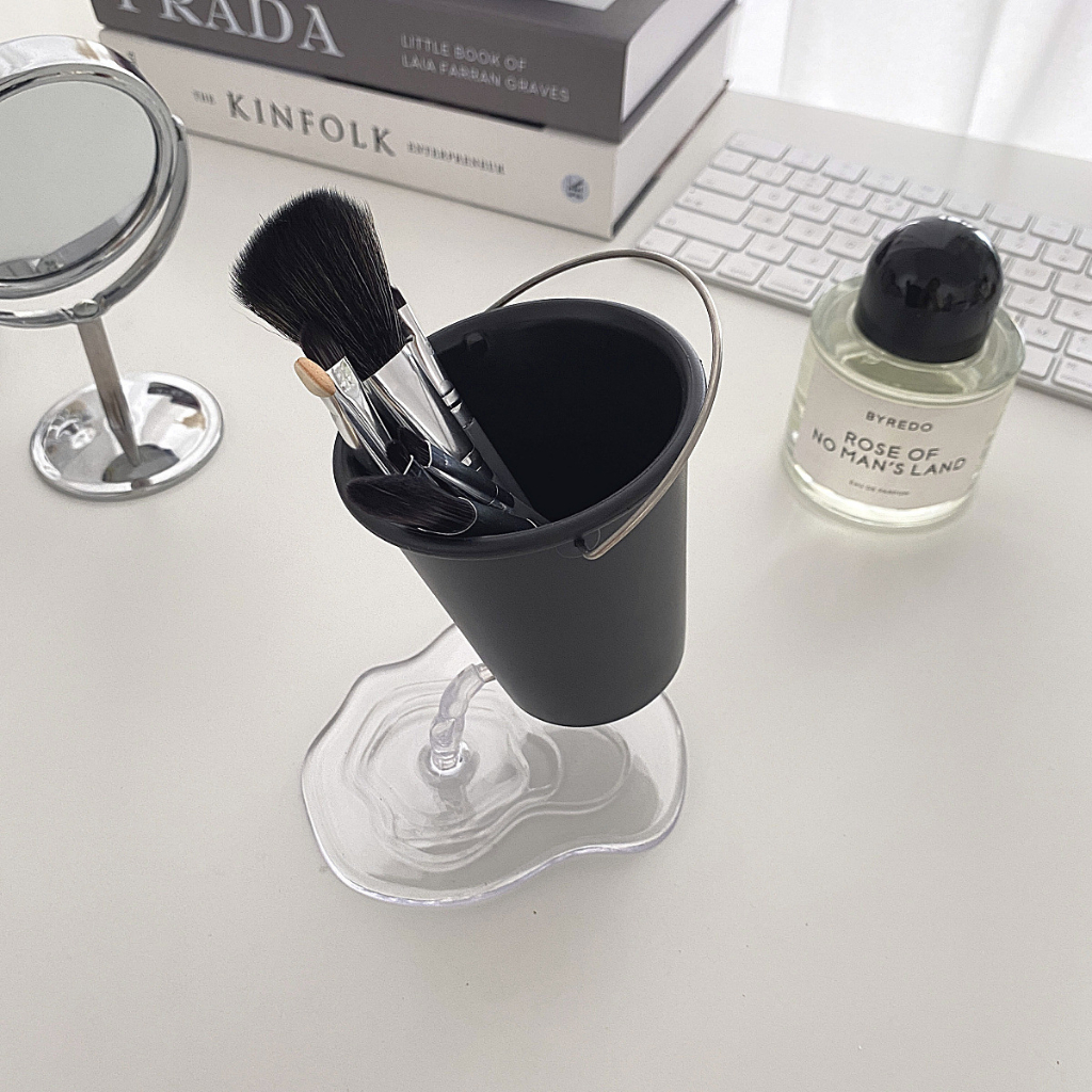 Minimalist Creative Pen Holder Israel's Peleg Bucket-style Floating ...