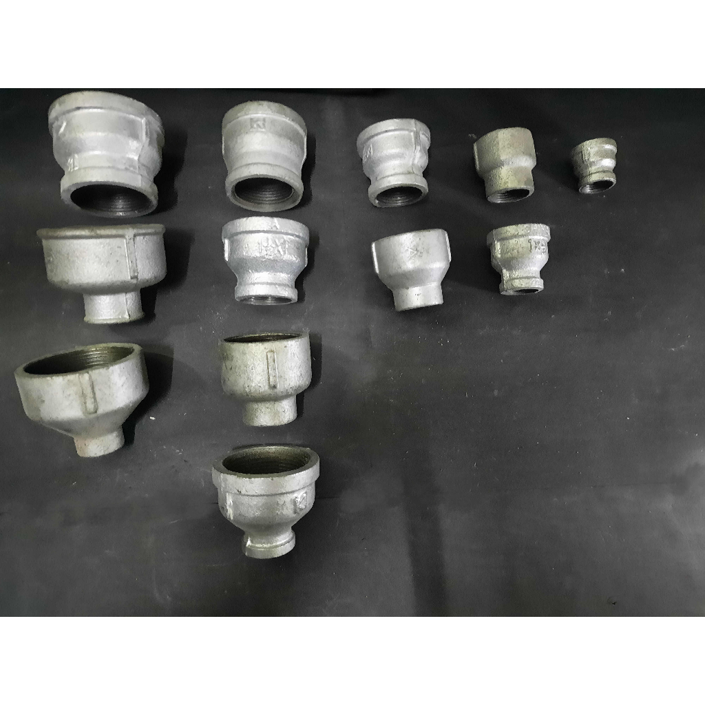 GI Pipe Reduce Socket/ Galvanised Iron Pipe Fitting Reducing Socket ...