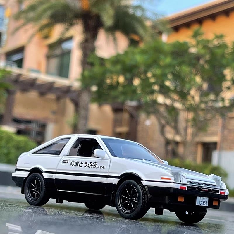 Miniauto 1/28 AE86 toyota sprinter trueno car model diecast initial d ...
