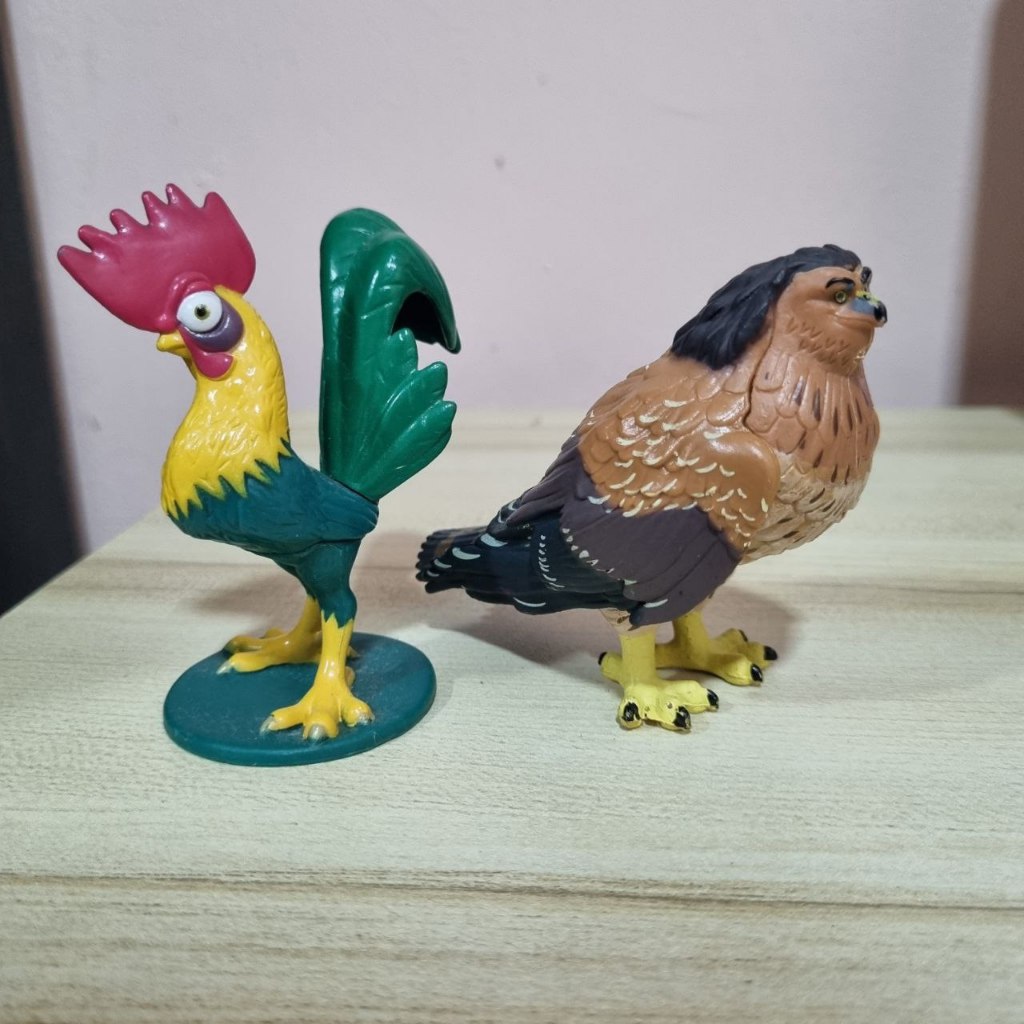 Moana maui hawk eagle and moana hei hei rooster preloved toy | Shopee ...