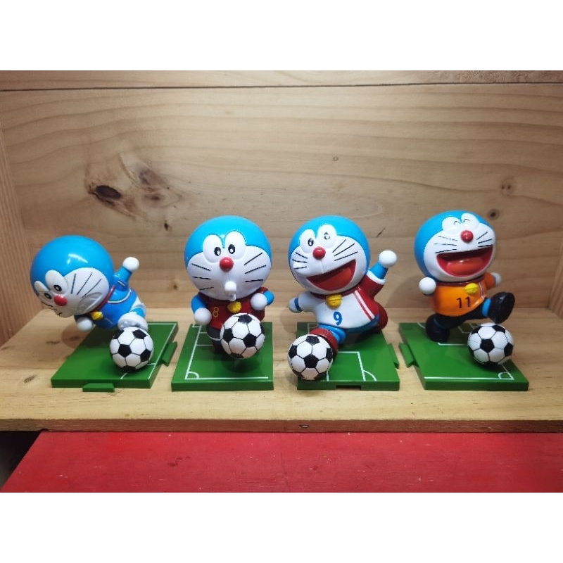 Doraemon x Family Mart Football World Stars Figure series | Shopee ...