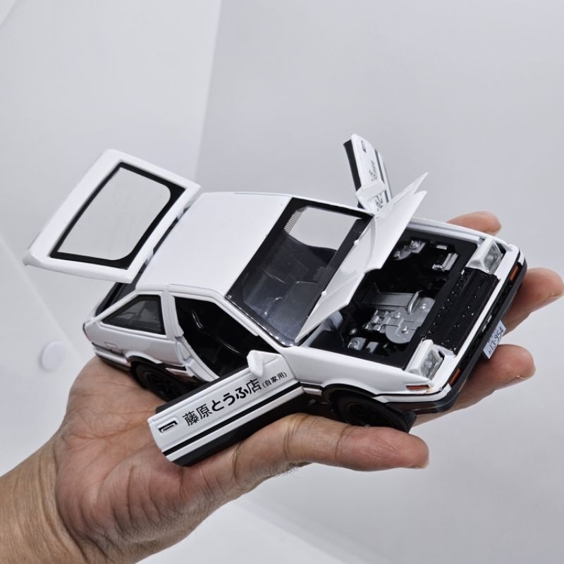 Initial D Trueno AE86 SCALE 1:32 METAL, RUBBER TYRES,ALARM SOUND, START ...