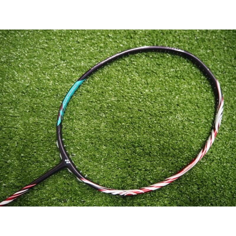 Yonex Astrox 100ZZ Kurenai VIKTOR AXELSON (FREE STRING+GRIP) Badminton ...