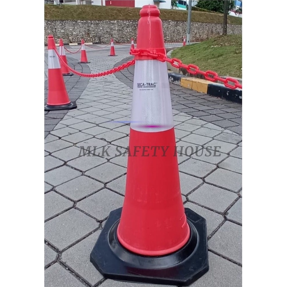 RUBBER PE BASE TRAFFIC CONE/ GETAH KON KESELAMATAN JALAN RAYA/ SAFETY ...