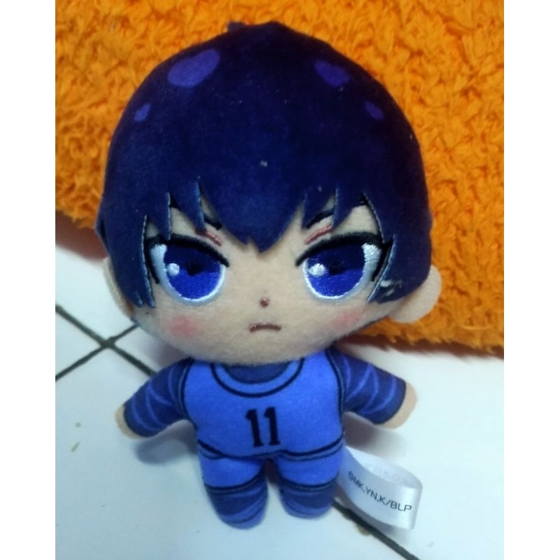 (Preloved) BLUE LOCK official Isagi Yoichi 12cm Punitop plush / nui ...