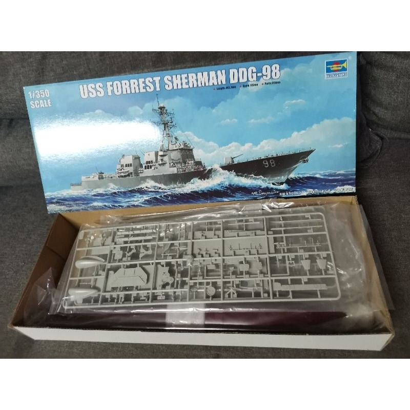 Trumpeter Plastic model kits USS Forest Sherman DDG-98 destroyer (04528 ...