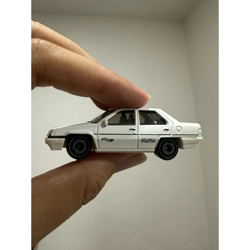 HOTWHEELS PROTON SAGA PUTIH REVET | Shopee Philippines