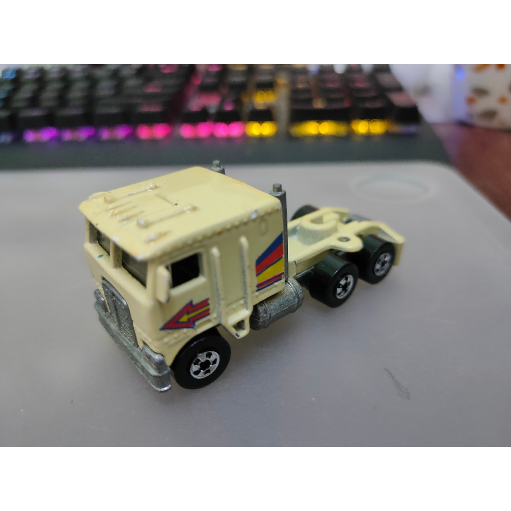 Hotwheels Kenworth Hauler from The Micro Color Racers Big Rigger ...