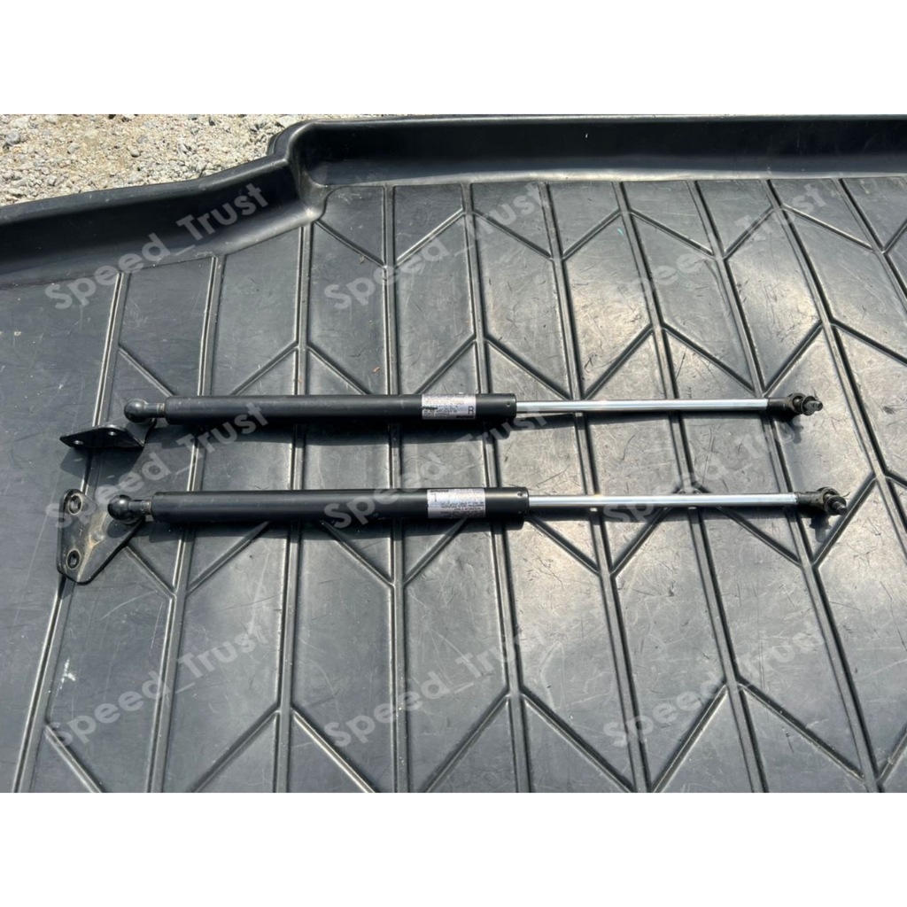 JDM Used Showa Rear Back Bonnet Damper Bonet Belakang Absorber Tailgate ...