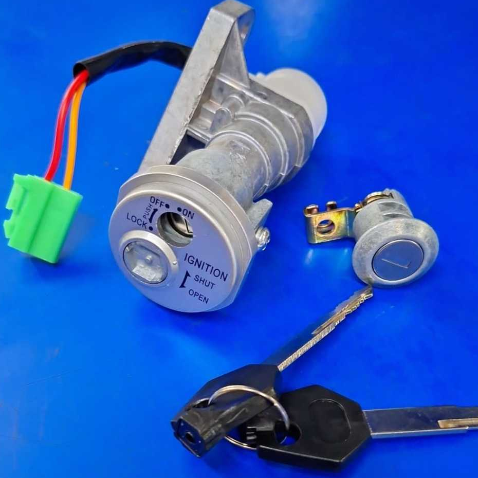 Suzuki STEP 125 / Skydrive 125 - Lock Set / Ignition Switch Set / Key ...