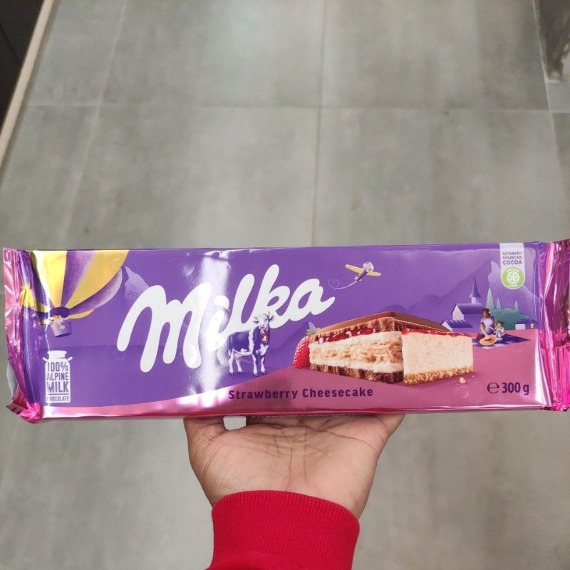Milka Chocolate Bar Strawberry Cheesecake 300g | Shopee Philippines