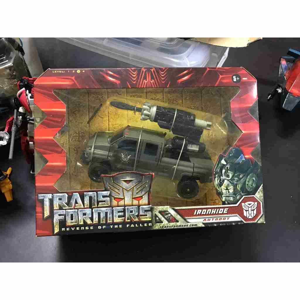 NEW old Hasbro Transformers ROTF Voyager class IronHide | Shopee ...