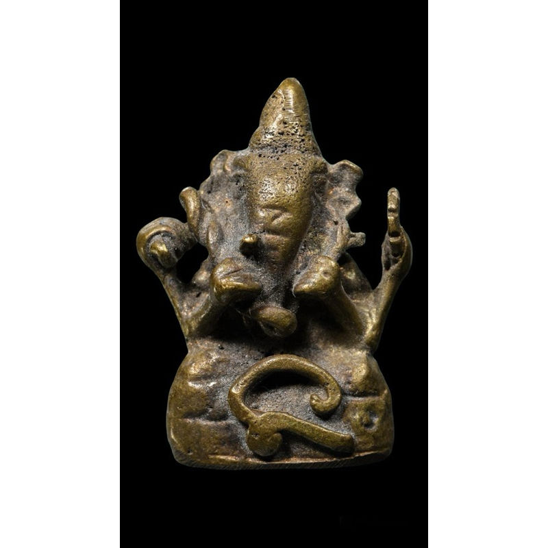 The First Metal Goddess of Fortune in Thailand Goddess of Fortune ...