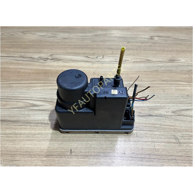 MERCEDES BENZ W202 CENTER LOCKING PUMP (PART NO: 202 800 12 48) USED ...