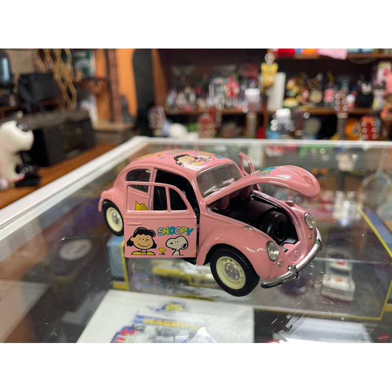 1967 Volkswagen Classical Beetle Diecast 1/32 Peanuts Snoopy Toy Car ...
