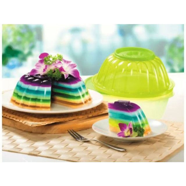 0442 Tupperware Jel N serve with 4 Mould /Jelly Maker Set Tupperware ...