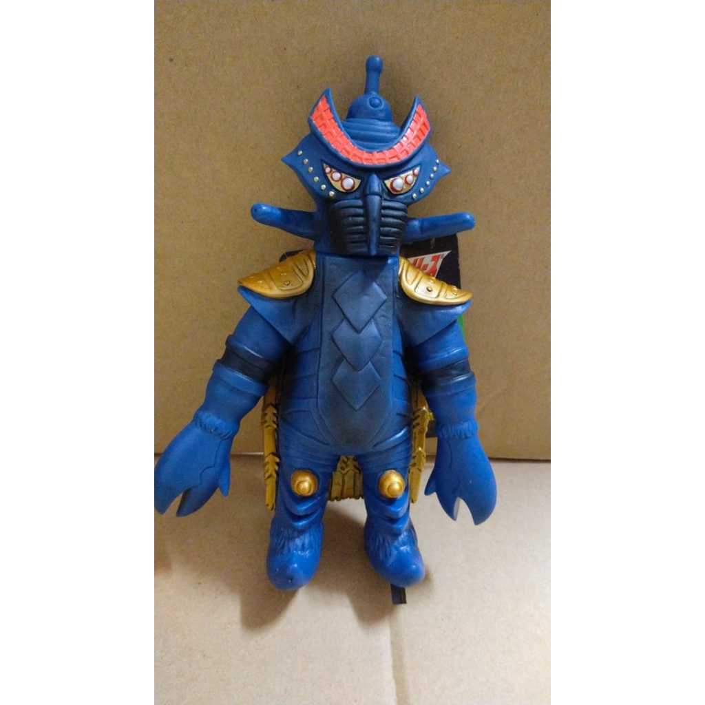 BANDAI Ultra Monster Series UMS 20: Alien Temperor (Ultraman Taro ...