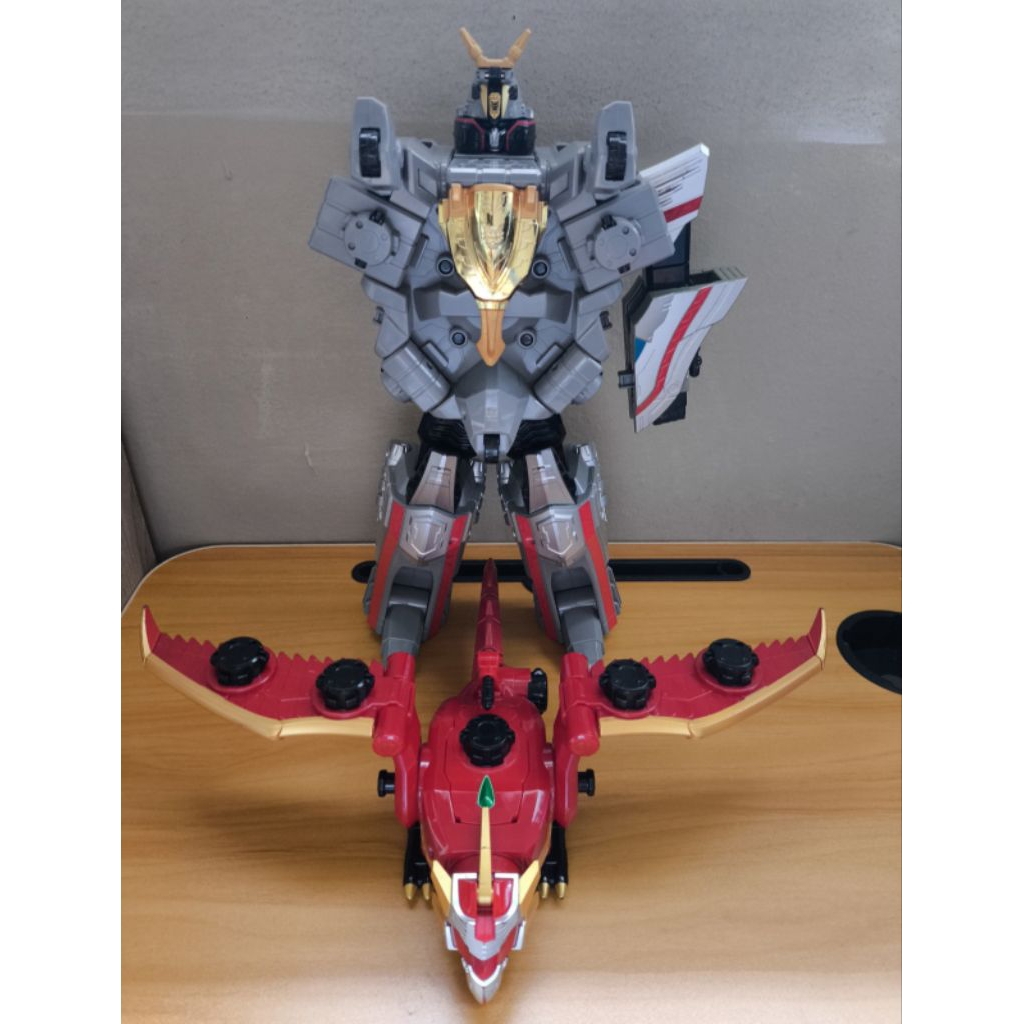 Set DX tensou sentai Goseiger red dragon & gosei ultimate part megazord ...
