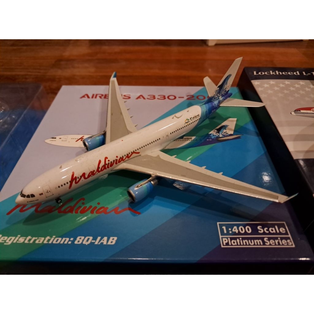 1/400 scale Maldivian Airbus A330-200 aircraft model (Phoenix Model ...