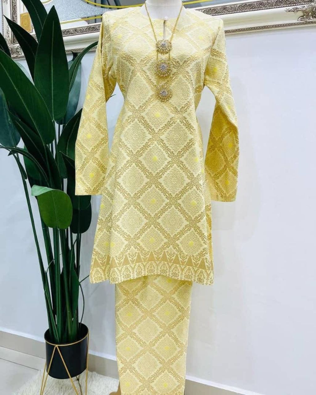 CLASSIC MALAY WOVEN SONGKET KURUNG DRESS MERDEKA WOMEN'S WEDDING ATTIRE ...