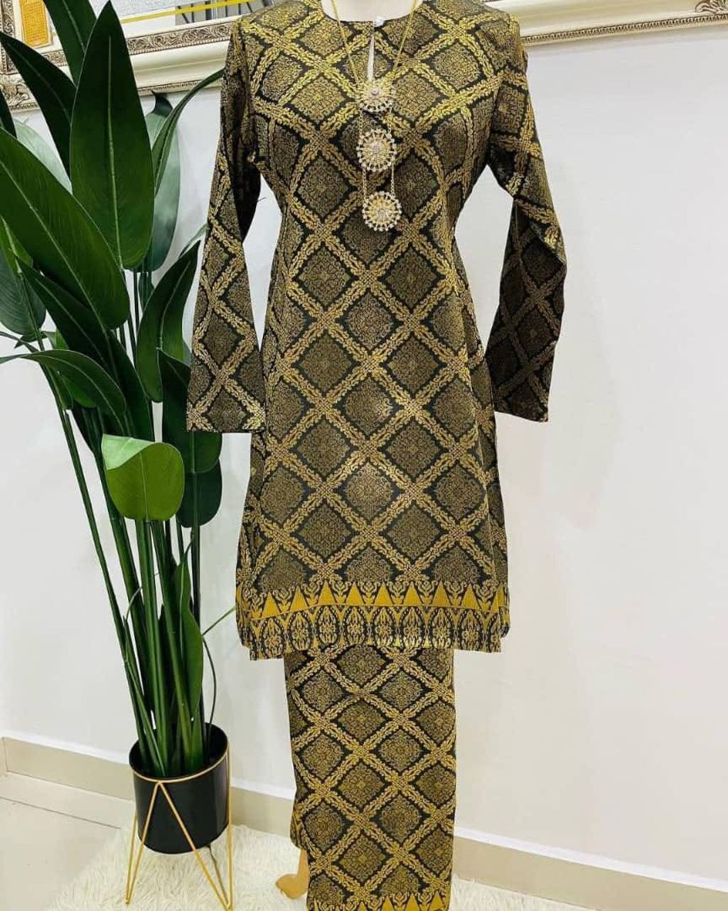 CLASSIC MALAY WOVEN SONGKET KURUNG DRESS MERDEKA WOMEN'S WEDDING ATTIRE ...