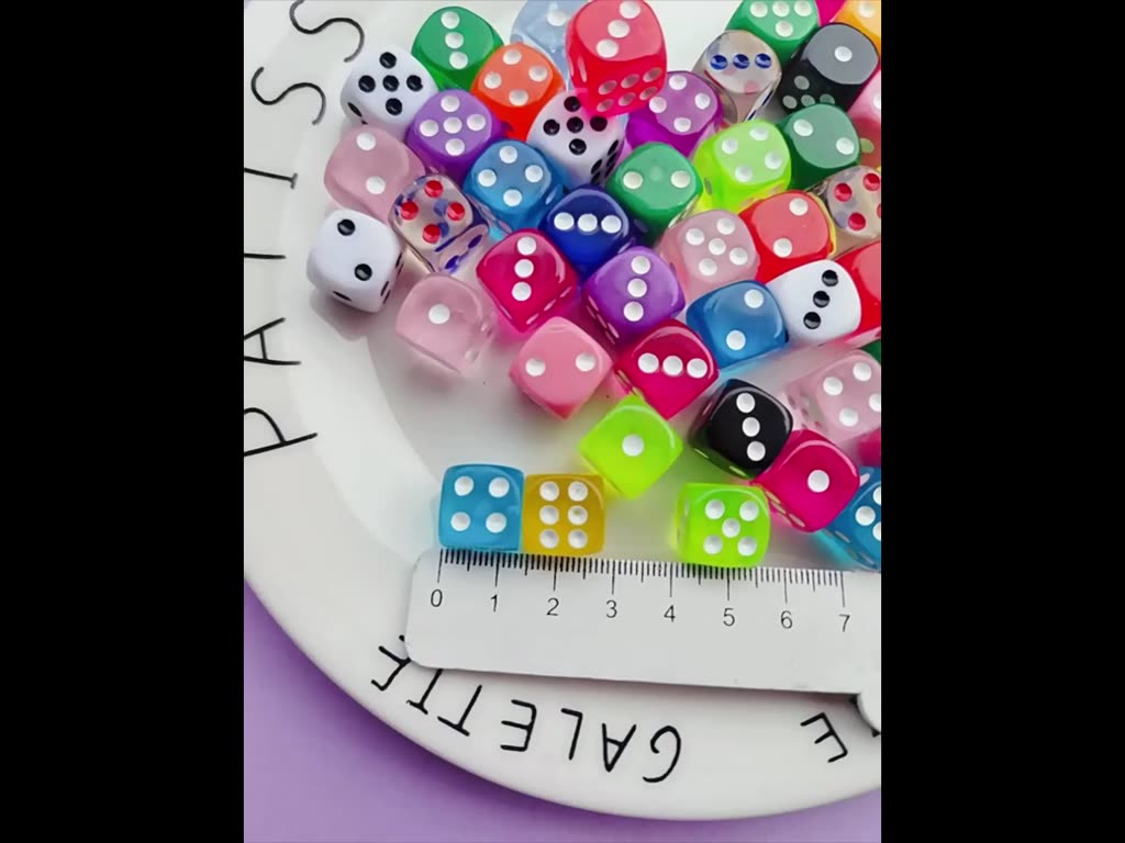 50 Pieces Acrylic Colored Dice, 6 Sided Dice for Board Games, 14mm 10 ...