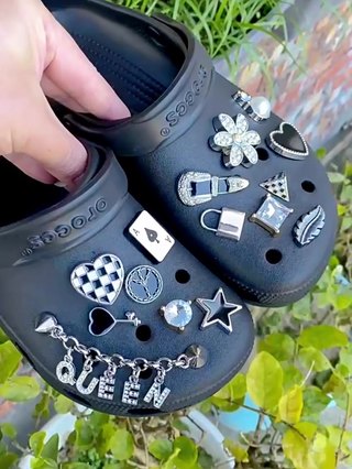 Crocs jibbitz jibtz jibbts Metal vintage shoe buckle Black Tie chain ...